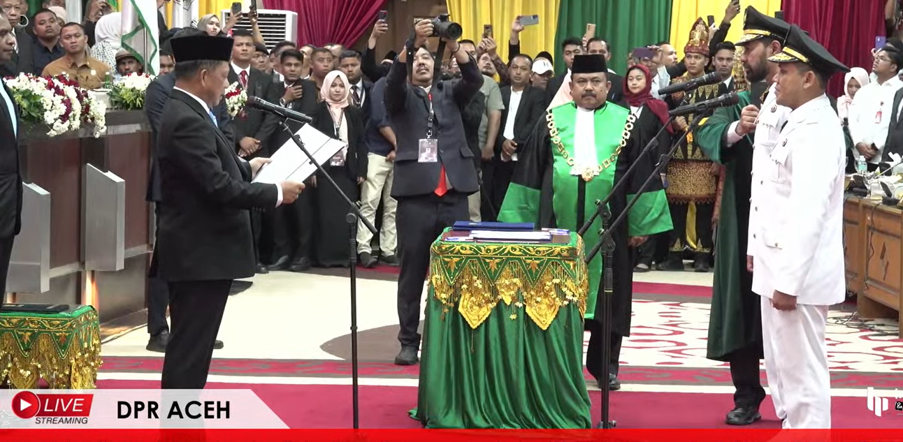 Mualem-Dek Fadh Resmi Jabat Gubernur dan Wakil Gubernur Aceh